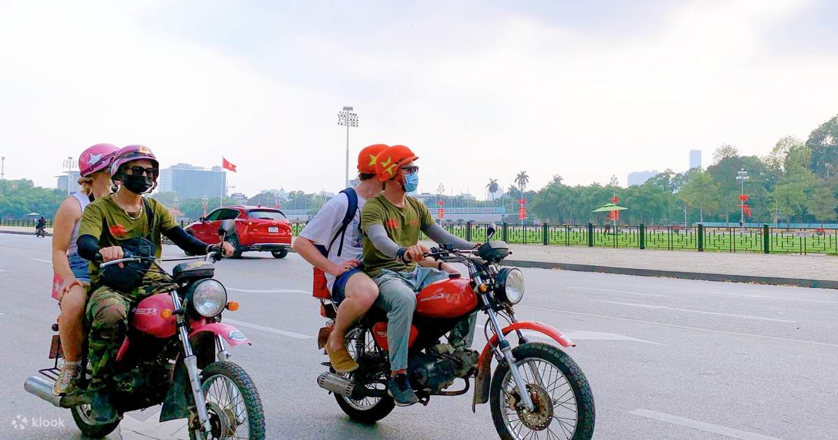 Tour romantico in motocicletta vintage di Minsk all'alba e al tramonto di Hanoi - Klook Stati Uniti